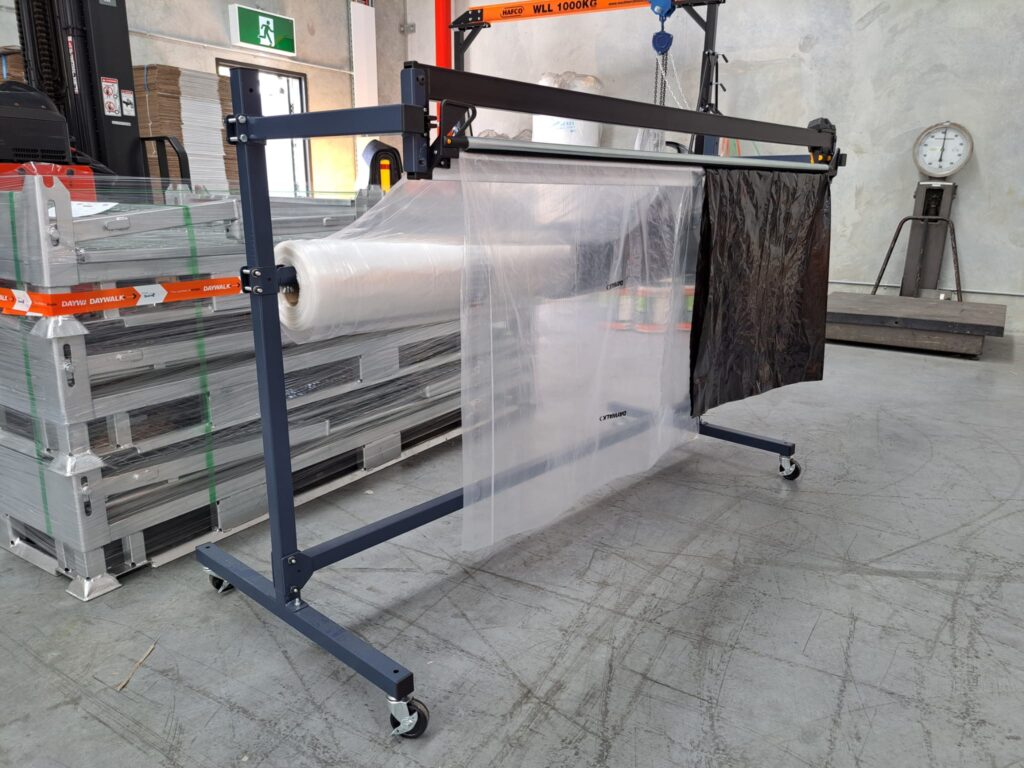 Dispenser Stand Plastics w/ Cutter | DAYWALK