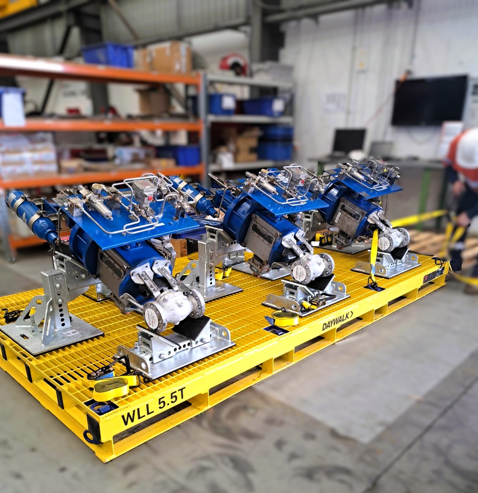 SAVING Schlumberger Valves FROM TIMBER FRAME TRANSPORT | DAYWALK