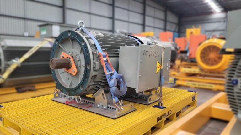 How to Transport a Heavy Equipment Motor with Efficiency | DAYWALK